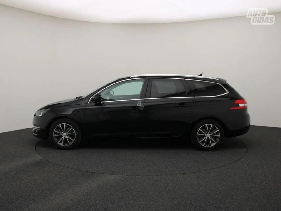 Melns Peugeot 308 2016 Viļņa, ar dzinēja tilpumu 1.20 L un nobraukumu 224 tūkst. km par 5799 €, foto 7 vietnē AUTOMOTO.COM.LV