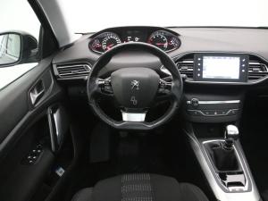 Melns Peugeot 308 2016 Viļņa, ar dzinēja tilpumu 1.20 L un nobraukumu 224 tūkst. km par 5799 €, foto 18 vietnē AUTOMOTO.COM.LV