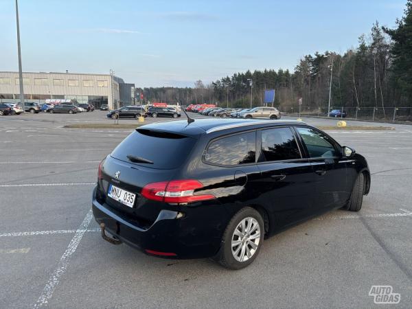 Black Peugeot 308 2016 in Vilnius, with an engine capacity of 1.60 L and mileage of 253 thousand km for 4200 €, photo 3 on AUTOMOTO.COM.LV