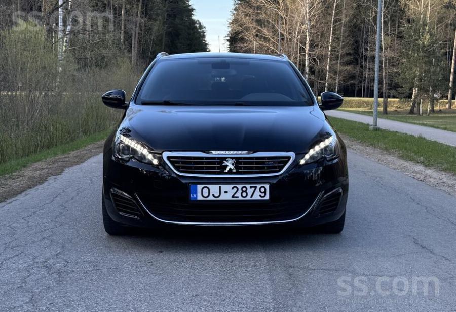 Black Peugeot 308 2016 in Jelgava, with an engine capacity of 2.00 L and mileage of 220 thousand km for 6990 €, photo 3 on AUTOMOTO.COM.LV