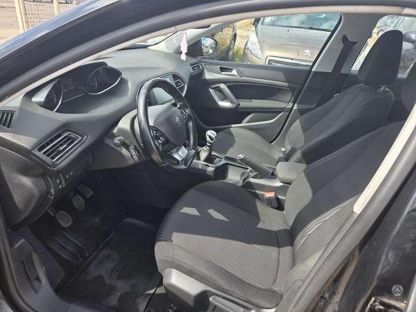 Black Peugeot 308 2016 in Vilnius, with an engine capacity of 1.56 L and mileage of 234 thousand km for 4500 €, photo 7 on AUTOMOTO.COM.LV