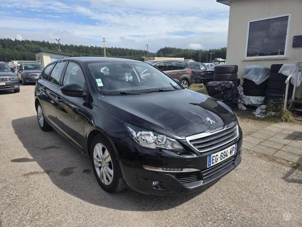Melns Peugeot 308 2016 Viļņa, ar dzinēja tilpumu 1.56 L un nobraukumu 234 tūkst. km par 4000 €, foto 3 vietnē AUTOMOTO.COM.LV