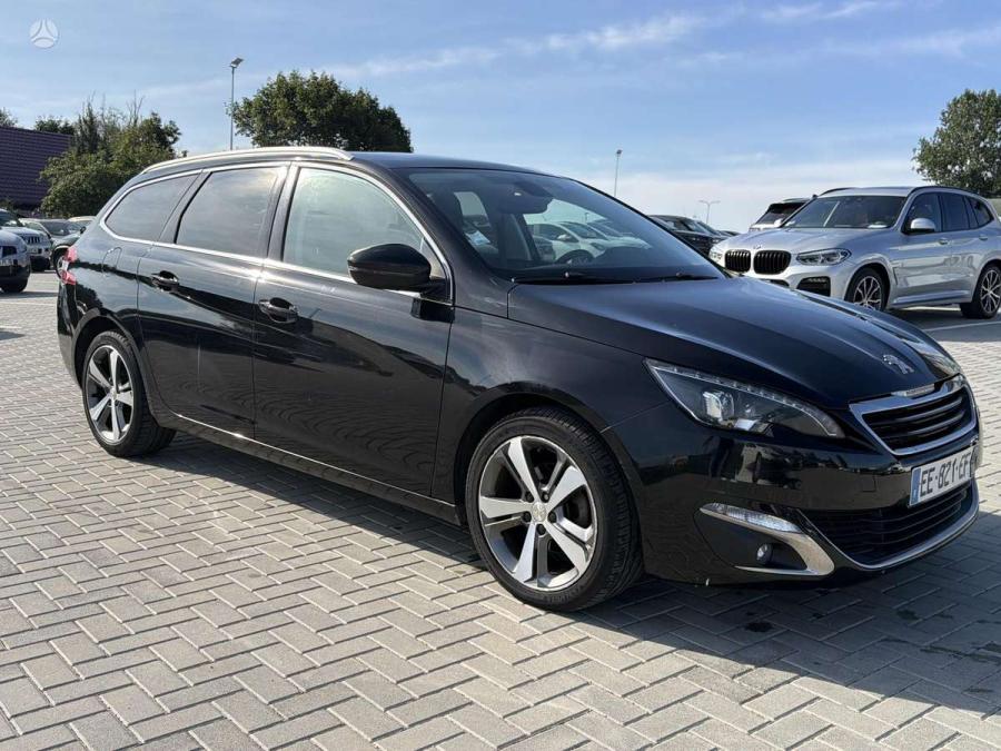 Black Peugeot 308 2016 in Taurage, with an engine capacity of 1.20 L and mileage of 161 thousand km for 4300 €, photo 4 on AUTOMOTO.COM.LV