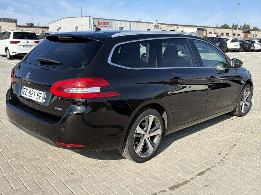 Black Peugeot 308 2016 in Taurage, with an engine capacity of 1.20 L and mileage of 161 thousand km for 4300 €, photo 7 on AUTOMOTO.COM.LV