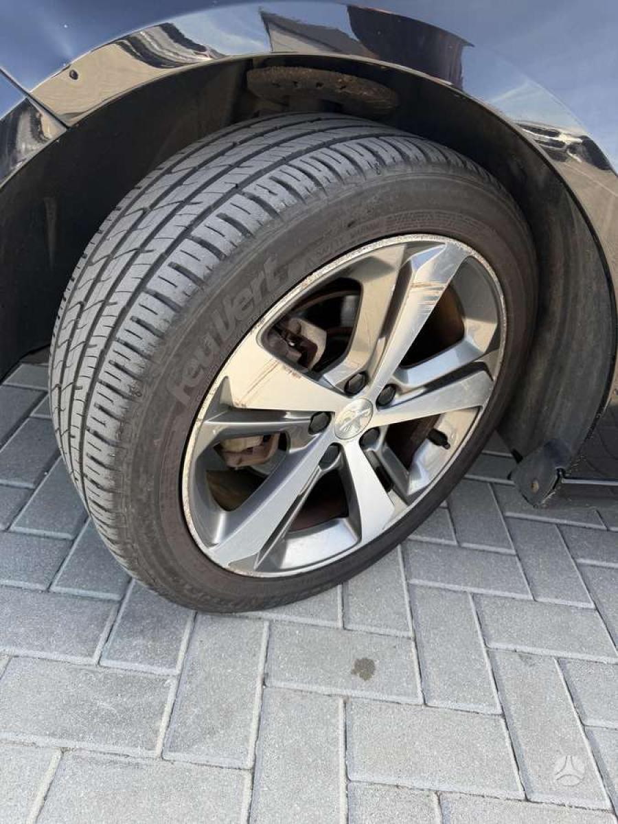 Black Peugeot 308 2016 in Taurage, with an engine capacity of 1.20 L and mileage of 161 thousand km for 4300 €, photo 10 on AUTOMOTO.COM.LV