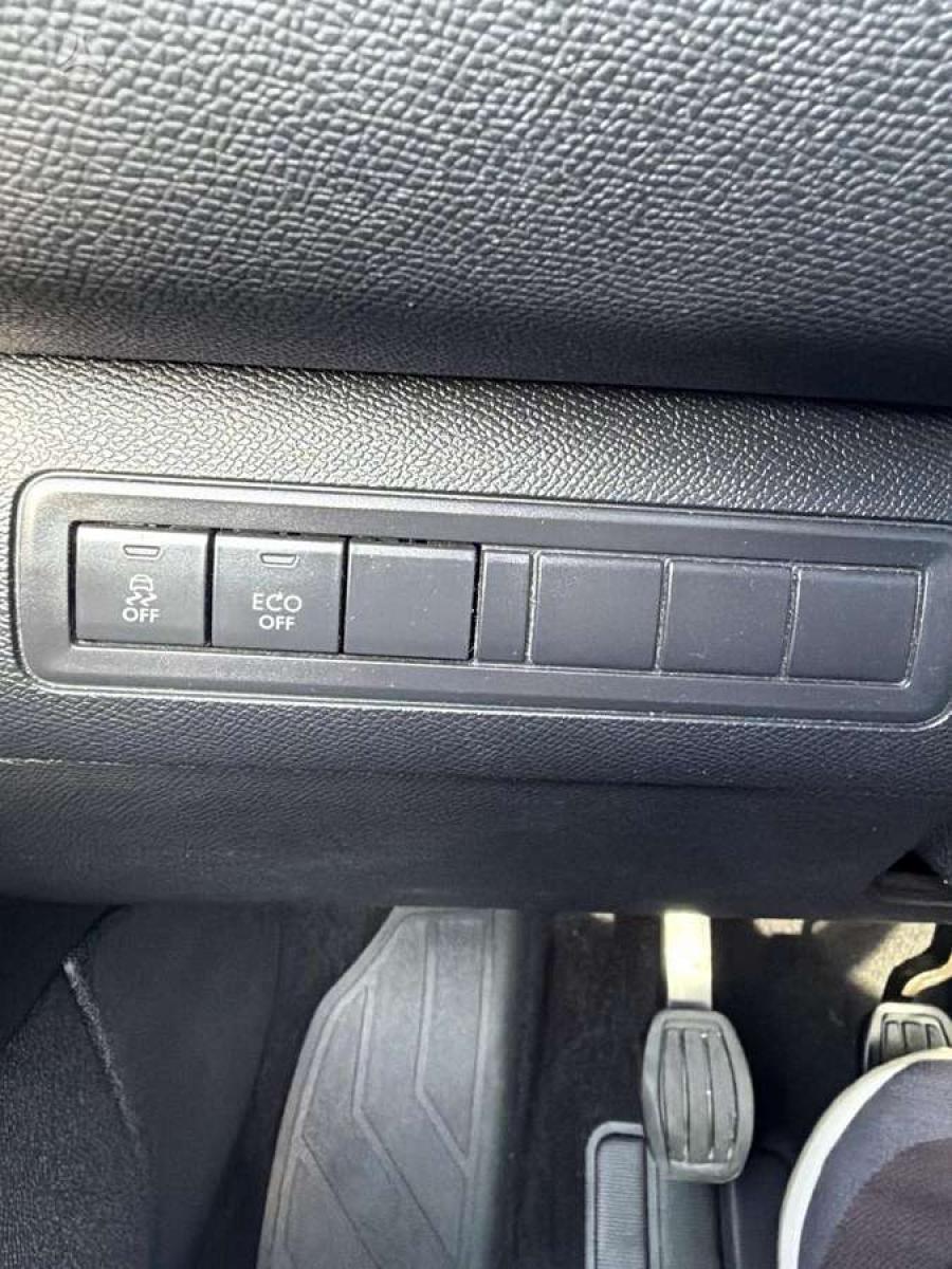 Black Peugeot 308 2016 in Taurage, with an engine capacity of 1.20 L and mileage of 161 thousand km for 4300 €, photo 26 on AUTOMOTO.COM.LV
