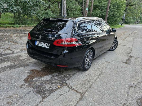 Peugeot 308 2016 in Alytus on AUTOMOTO.COM.LV Black Peugeot 308 2016 in Alytus, with an engine capacity of 2.00 L and mileage of 253 thousand km for 5490 €, photo 3 on AUTOMOTO.COM.LV