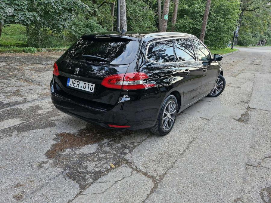 Melns Peugeot 308 2016 Alīta, ar dzinēja tilpumu 2.00 L un nobraukumu 253 tūkst. km par 5490 €, foto 3 vietnē AUTOMOTO.COM.LV