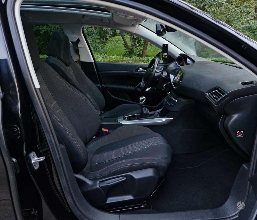 Melns Peugeot 308 2016 Alīta, ar dzinēja tilpumu 2.00 L un nobraukumu 253 tūkst. km par 5490 €, foto 39 vietnē AUTOMOTO.COM.LV