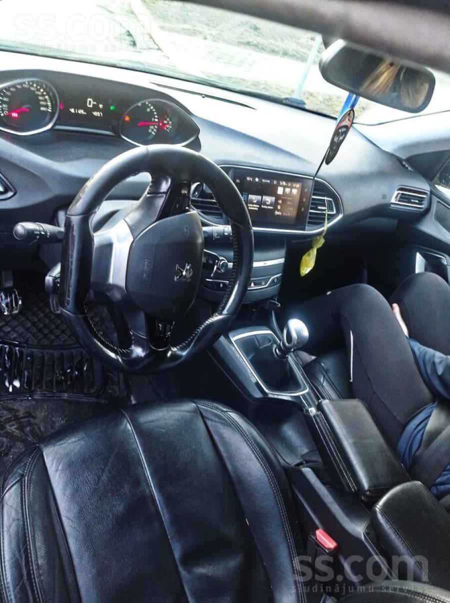 Black Peugeot 308 2016 in Jurmala, with an engine capacity of 1.60 L and mileage of 160 thousand km for 3600 €, photo 9 on AUTOMOTO.COM.LV