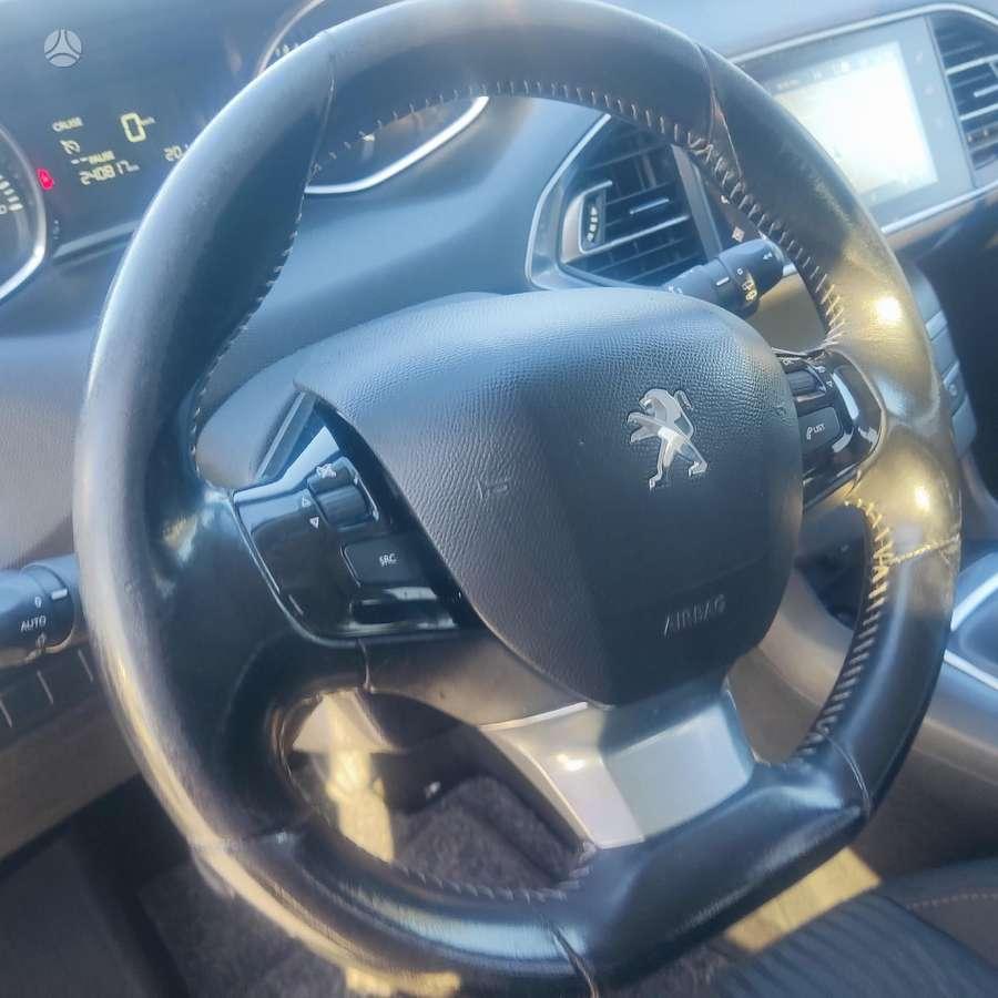 Melns Peugeot 308 2017 Viļņa, ar dzinēja tilpumu 1.56 L un nobraukumu 240 tūkst. km par 4800 €, foto 19 vietnē AUTOMOTO.COM.LV