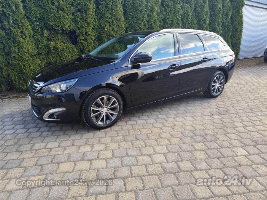 Black Peugeot 308 2017 in Paide, with an engine capacity of 1.60 L and mileage of 262 thousand km for 6990 €, photo 1 on AUTOMOTO.COM.LV