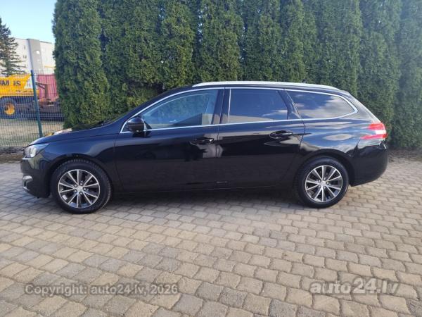 Black Peugeot 308 2017 in Paide, with an engine capacity of 1.60 L and mileage of 262 thousand km for 6990 €, photo 3 on AUTOMOTO.COM.LV