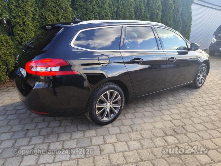 Black Peugeot 308 2017 in Paide, with an engine capacity of 1.60 L and mileage of 262 thousand km for 6990 €, photo 6 on AUTOMOTO.COM.LV