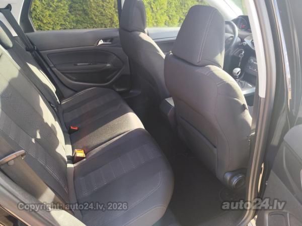Melns Peugeot 308 2017 Paide, ar dzinēja tilpumu 1.60 L un nobraukumu 262 tūkst. km par 6990 €, foto 11 vietnē AUTOMOTO.COM.LV