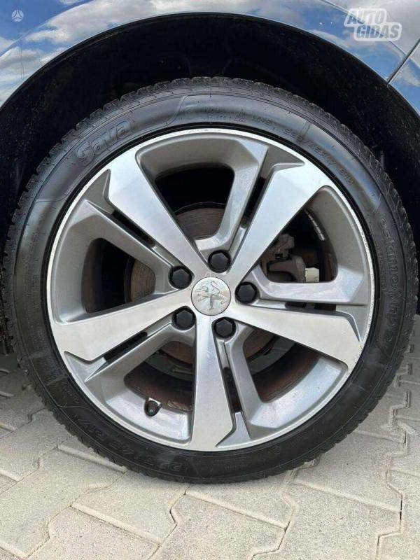 Black Peugeot 308 2017 in Vilnius, with an engine capacity of 1.60 L and mileage of 173 thousand km for 7250 €, photo 10 on AUTOMOTO.COM.LV