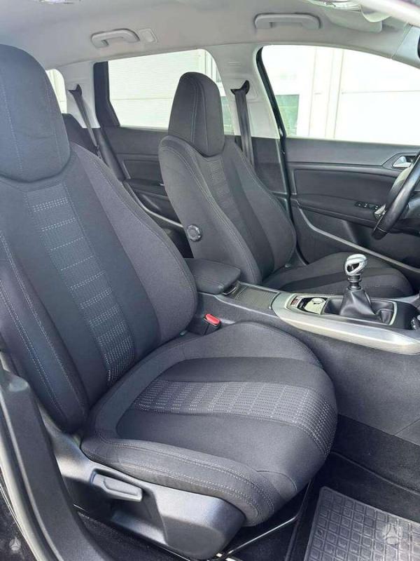 Black Peugeot 308 2017 in Vilnius, with an engine capacity of 1.56 L and mileage of 173 thousand km for 7250 €, photo 9 on AUTOMOTO.COM.LV