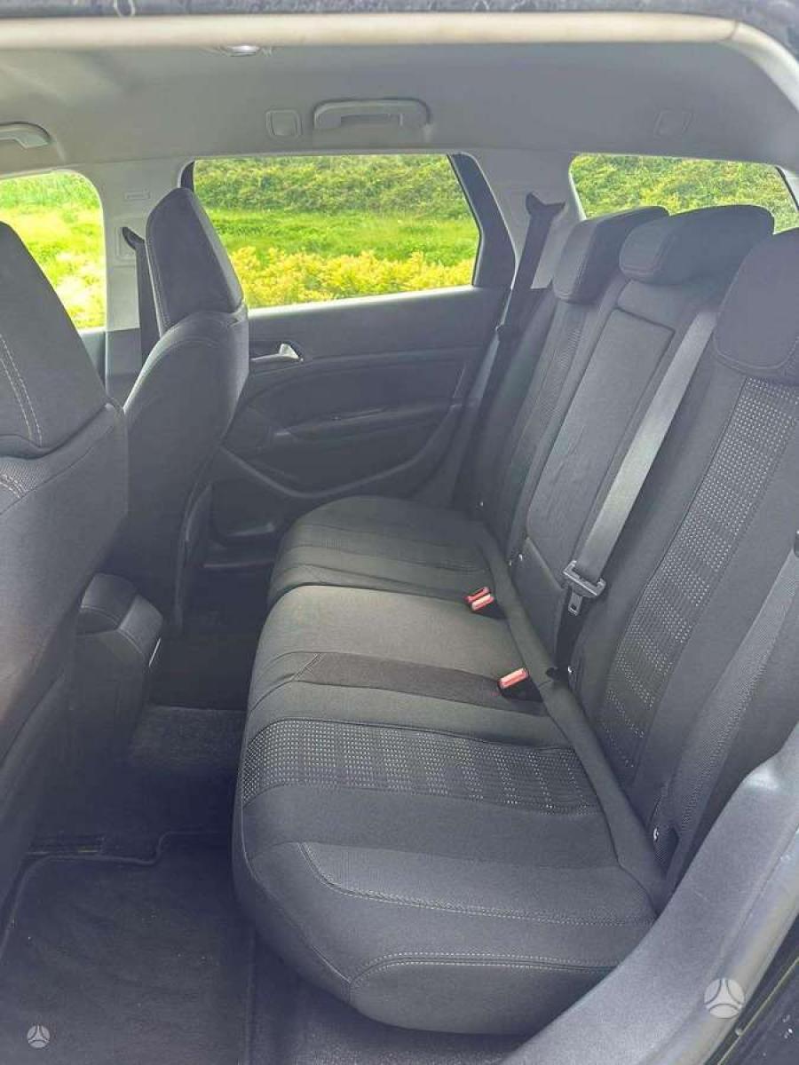 Melns Peugeot 308 2017 Viļņa, ar dzinēja tilpumu 1.56 L un nobraukumu 173 tūkst. km par 7250 €, foto 22 vietnē AUTOMOTO.COM.LV