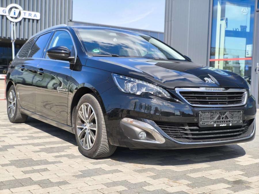 Black Peugeot 308 2017 in Siauliai, with an engine capacity of 1.56 L and mileage of 250 thousand km for 6200 €, photo 4 on AUTOMOTO.COM.LV