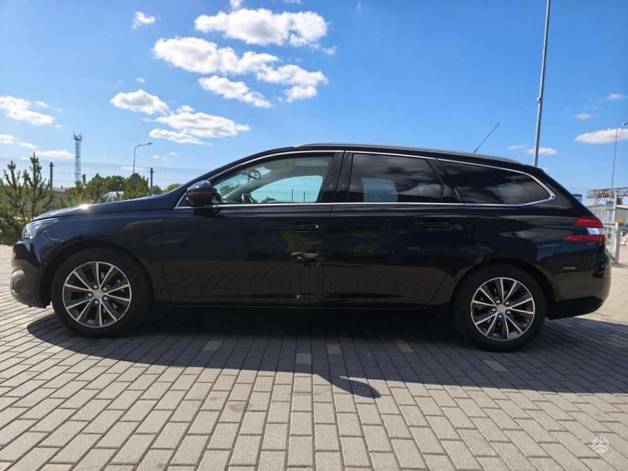 Black Peugeot 308 2017 in Siauliai, with an engine capacity of 1.56 L and mileage of 250 thousand km for 6200 €, photo 9 on AUTOMOTO.COM.LV