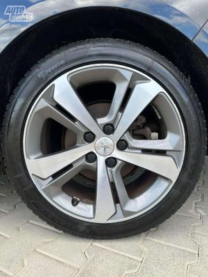 Black Peugeot 308 2017 in Vilnius, with an engine capacity of 1.60 L and mileage of 173 thousand km for 6750 €, photo 11 on AUTOMOTO.COM.LV