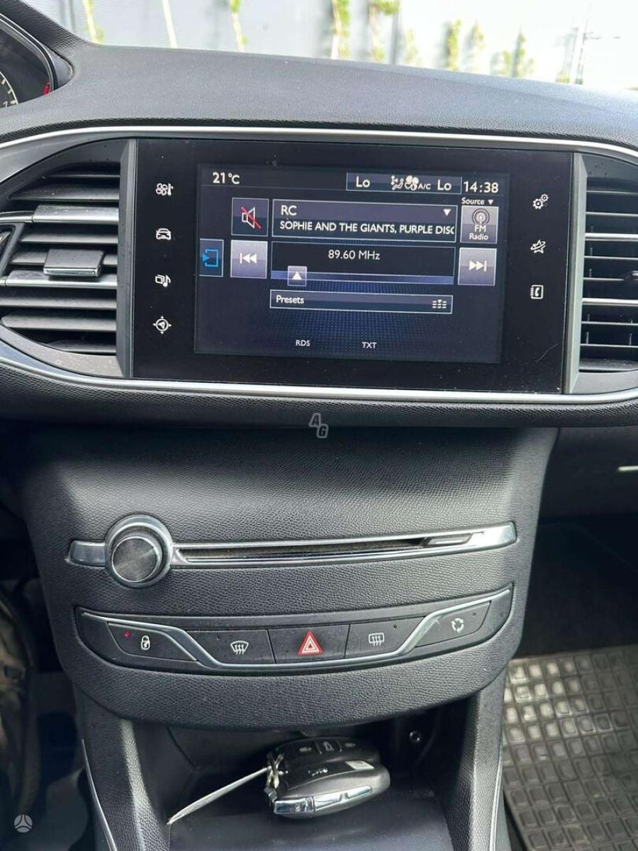 Black Peugeot 308 2017 in Vilnius, with an engine capacity of 1.60 L and mileage of 173 thousand km for 6750 €, photo 24 on AUTOMOTO.COM.LV