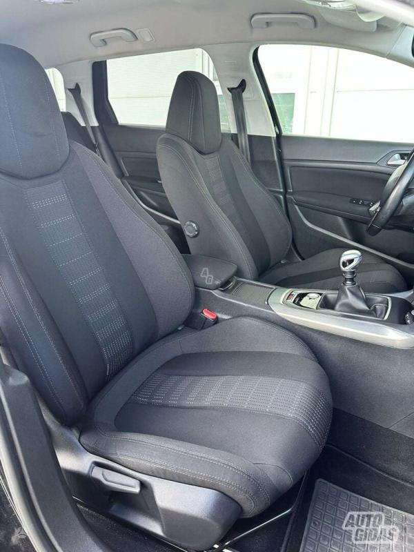 Melns Peugeot 308 2017 Viļņa, ar dzinēja tilpumu 1.60 L un nobraukumu 173 tūkst. km par 6750 €, foto 9 vietnē AUTOMOTO.COM.LV