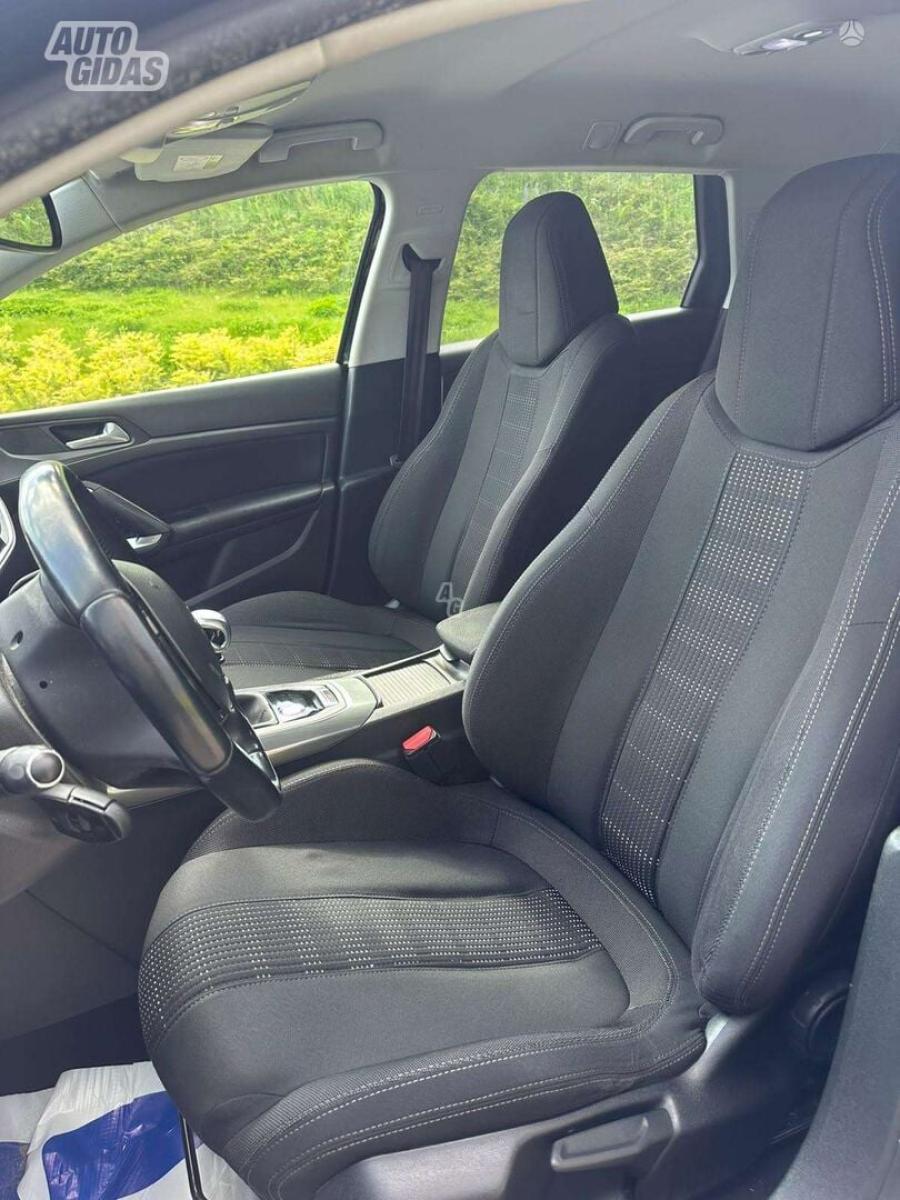 Black Peugeot 308 2017 in Vilnius, with an engine capacity of 1.60 L and mileage of 173 thousand km for 6750 €, photo 12 on AUTOMOTO.COM.LV