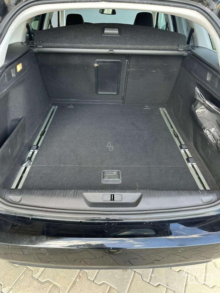 Black Peugeot 308 2017 in Vilnius, with an engine capacity of 1.60 L and mileage of 173 thousand km for 6750 €, photo 17 on AUTOMOTO.COM.LV