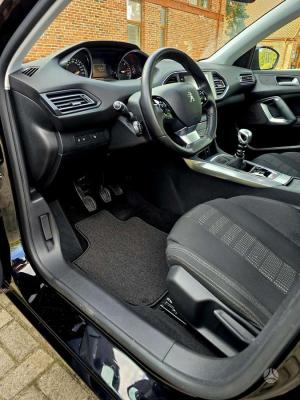 Melns Peugeot 308 2017 Marijampole, ar dzinēja tilpumu 1.56 L un nobraukumu 249 tūkst. km par 5850 €, foto 15 vietnē AUTOMOTO.COM.LV