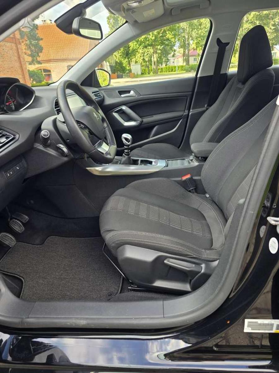 Melns Peugeot 308 2017 Marijampole, ar dzinēja tilpumu 1.56 L un nobraukumu 249 tūkst. km par 5850 €, foto 16 vietnē AUTOMOTO.COM.LV