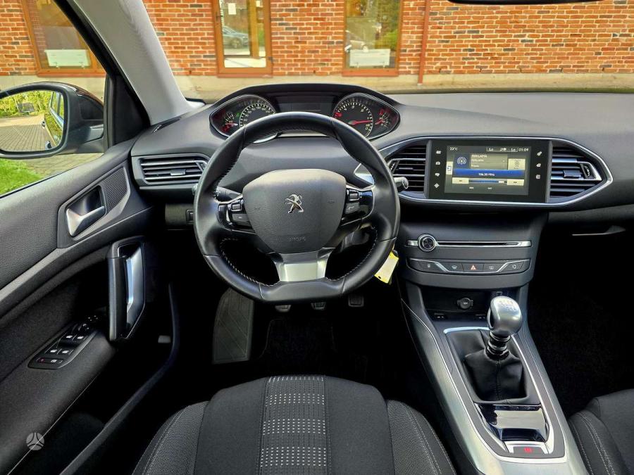 Melns Peugeot 308 2017 Marijampole, ar dzinēja tilpumu 1.56 L un nobraukumu 249 tūkst. km par 5850 €, foto 17 vietnē AUTOMOTO.COM.LV
