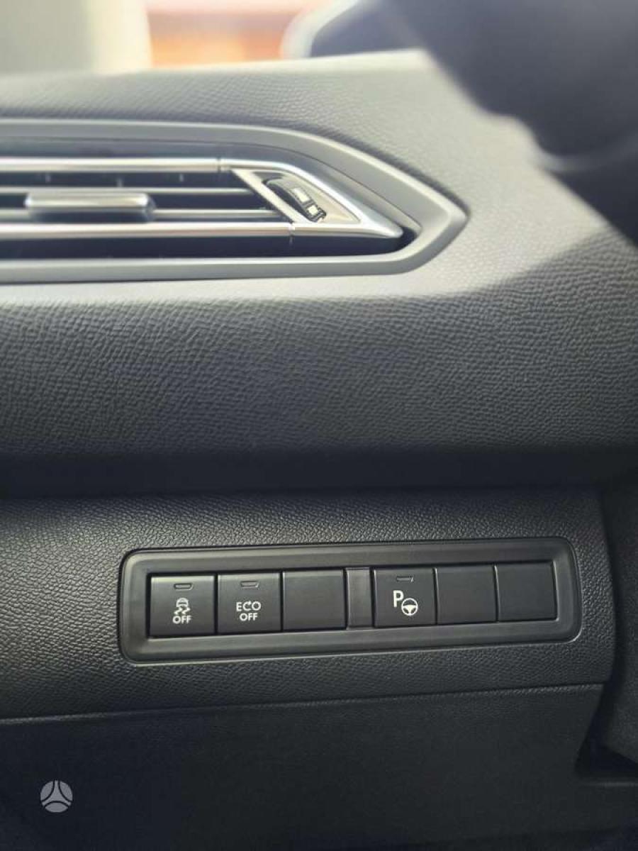 Melns Peugeot 308 2017 Marijampole, ar dzinēja tilpumu 1.56 L un nobraukumu 249 tūkst. km par 5850 €, foto 18 vietnē AUTOMOTO.COM.LV