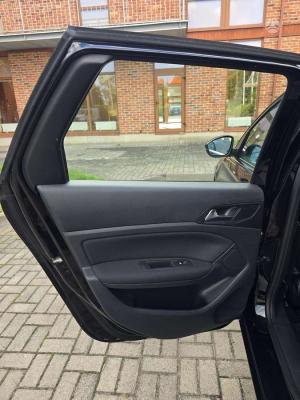 Melns Peugeot 308 2017 Marijampole, ar dzinēja tilpumu 1.56 L un nobraukumu 249 tūkst. km par 5850 €, foto 26 vietnē AUTOMOTO.COM.LV