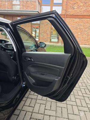 Melns Peugeot 308 2017 Marijampole, ar dzinēja tilpumu 1.56 L un nobraukumu 249 tūkst. km par 5850 €, foto 28 vietnē AUTOMOTO.COM.LV