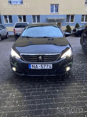 Melns Peugeot 308 2018 Rīga, ar dzinēja tilpumu 1.60 L un nobraukumu 105 tūkst. km par 8950 €, foto  vietnē AUTOMOTO.COM.LV