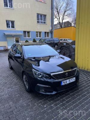 Black Peugeot 308 2018 in Riga, with an engine capacity of 1.60 L and mileage of 105 thousand km for 8950 €, photo 3 on AUTOMOTO.COM.LV