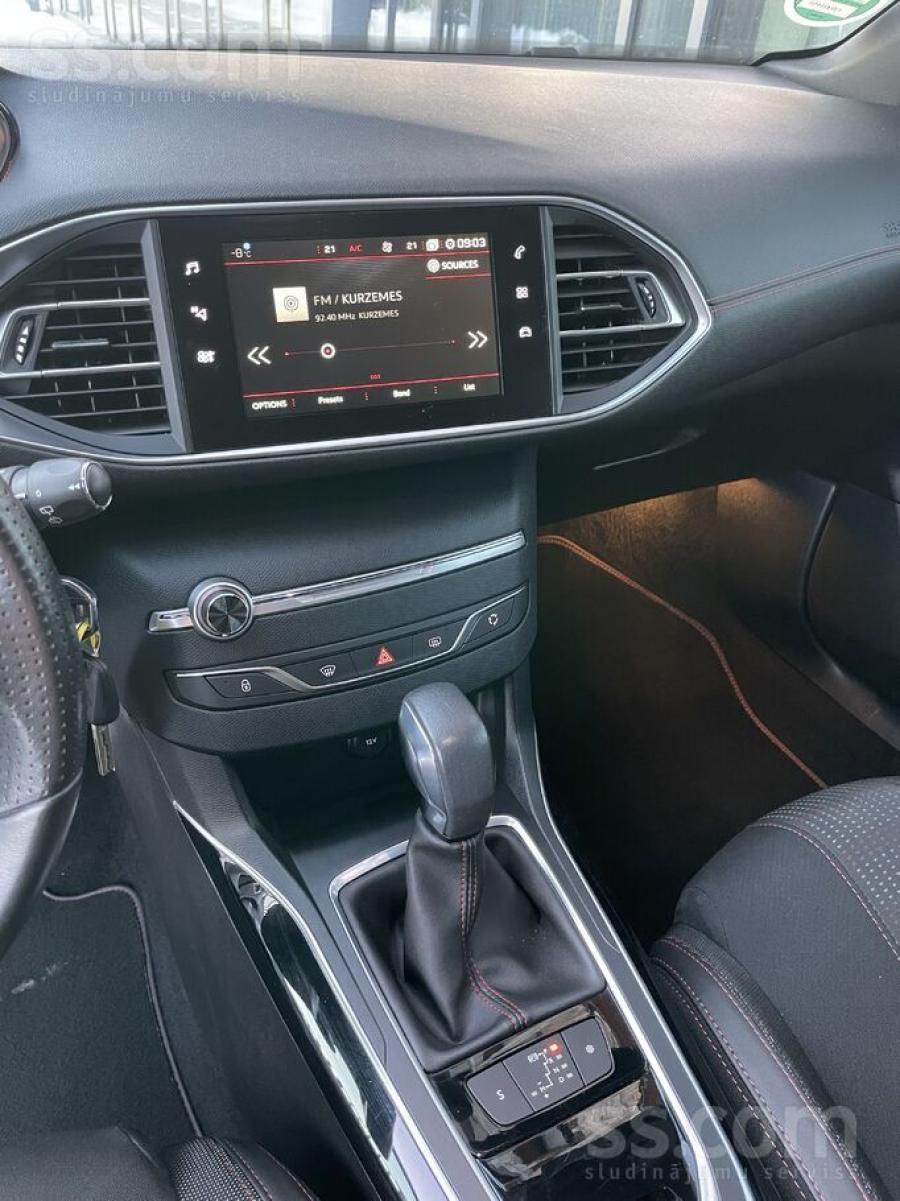 Black Peugeot 308 2018 in Tukums, with an engine capacity of 1.50 L and mileage of 148 thousand km for 7990 €, photo 24 on AUTOMOTO.COM.LV
