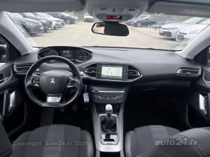 Melns Peugeot 308 2018 Viljandi, ar dzinēja tilpumu 1.20 L un nobraukumu 78 tūkst. km par 7690 €, foto 6 vietnē AUTOMOTO.COM.LV