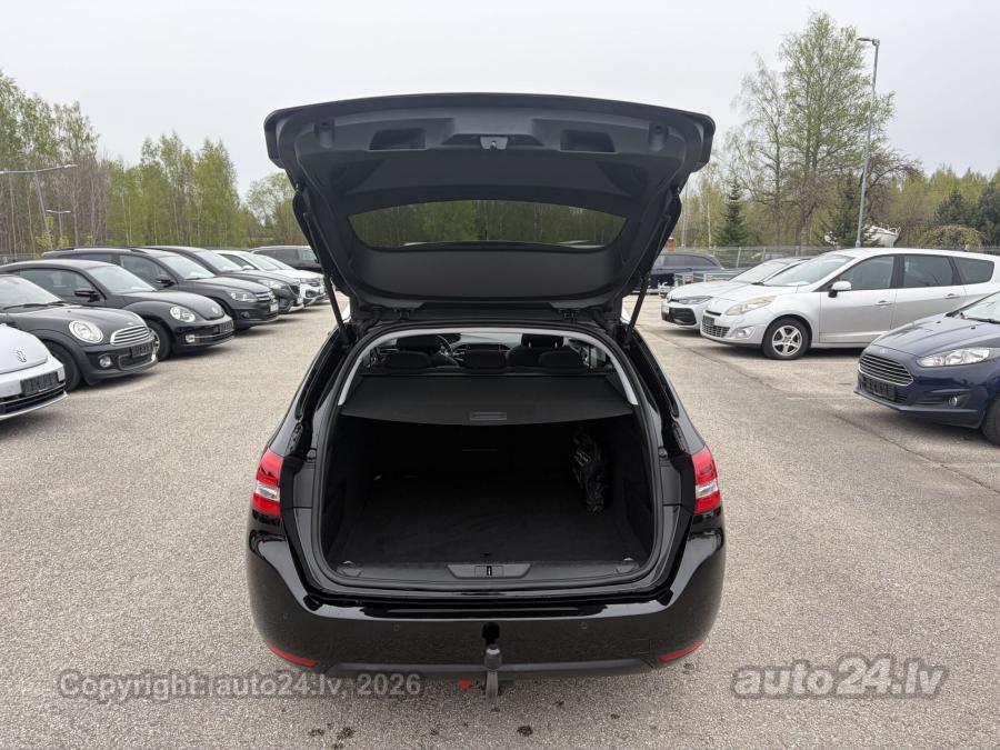 Melns Peugeot 308 2018 Viljandi, ar dzinēja tilpumu 1.20 L un nobraukumu 78 tūkst. km par 7690 €, foto 12 vietnē AUTOMOTO.COM.LV