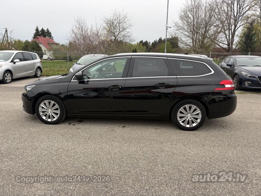 Melns Peugeot 308 2018 Viljandi, ar dzinēja tilpumu 1.20 L un nobraukumu 78 tūkst. km par 7690 €, foto 17 vietnē AUTOMOTO.COM.LV