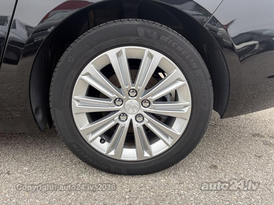 Melns Peugeot 308 2018 Viljandi, ar dzinēja tilpumu 1.20 L un nobraukumu 78 tūkst. km par 7690 €, foto 21 vietnē AUTOMOTO.COM.LV