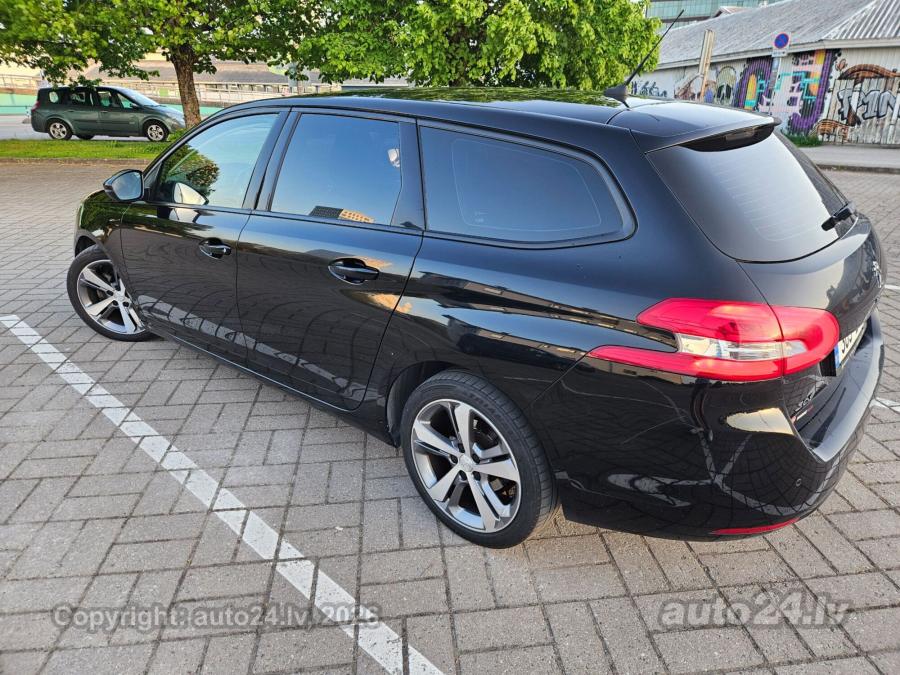Black Peugeot 308 2018 in Tartu, with an engine capacity of 1.60 L and mileage of 223 thousand km for 7200 €, photo 4 on AUTOMOTO.COM.LV