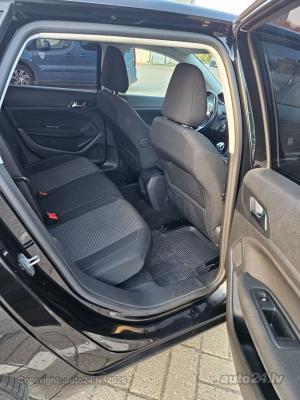 Black Peugeot 308 2018 in Tartu, with an engine capacity of 1.60 L and mileage of 223 thousand km for 7200 €, photo 8 on AUTOMOTO.COM.LV