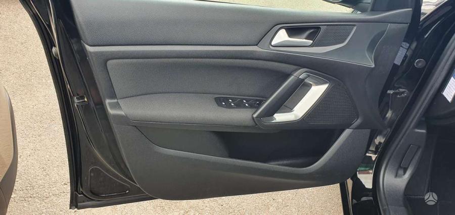 Melns Peugeot 308 2018 Kauņa, ar dzinēja tilpumu 1.56 L un nobraukumu 280 tūkst. km par 6350 €, foto 13 vietnē AUTOMOTO.COM.LV