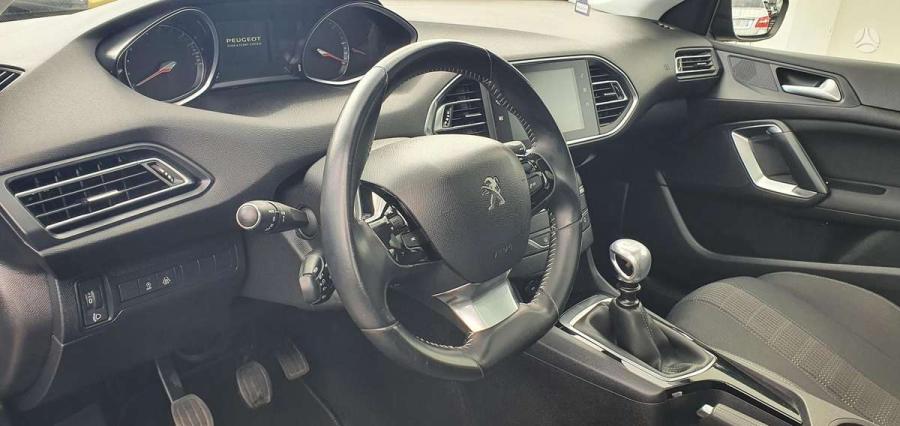 Melns Peugeot 308 2018 Kauņa, ar dzinēja tilpumu 1.56 L un nobraukumu 280 tūkst. km par 6350 €, foto 15 vietnē AUTOMOTO.COM.LV