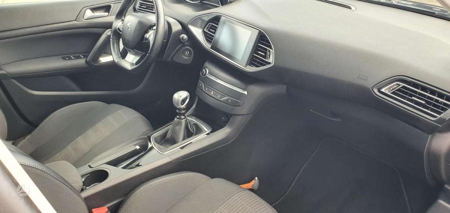 Melns Peugeot 308 2018 Kauņa, ar dzinēja tilpumu 1.56 L un nobraukumu 280 tūkst. km par 6350 €, foto 24 vietnē AUTOMOTO.COM.LV