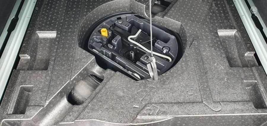 Melns Peugeot 308 2018 Kauņa, ar dzinēja tilpumu 1.56 L un nobraukumu 280 tūkst. km par 6350 €, foto 33 vietnē AUTOMOTO.COM.LV