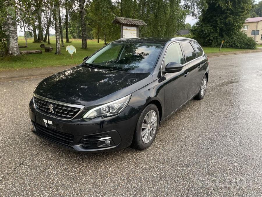 Black Peugeot 308 2018 in Cesis, with an engine capacity of 1.20 L and mileage of 189 thousand km for 7200 €, photo 1 on AUTOMOTO.COM.LV