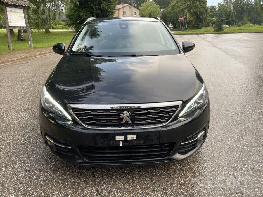 Black Peugeot 308 2018 in Cesis, with an engine capacity of 1.20 L and mileage of 189 thousand km for 7200 €, photo 3 on AUTOMOTO.COM.LV